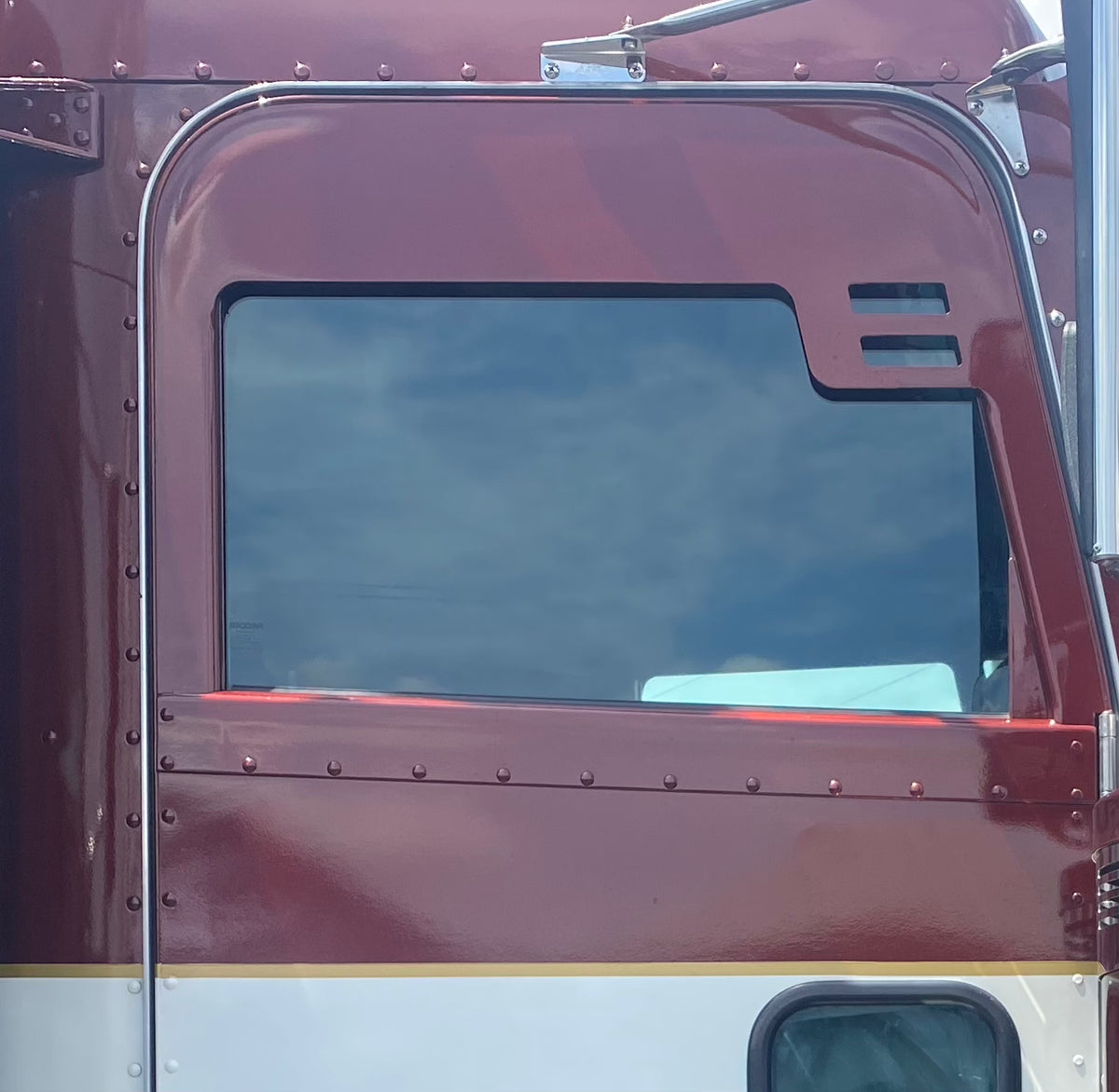 Peterbilt Chop Top with Cut Outs (For Paint) – A&A Stainless Steel